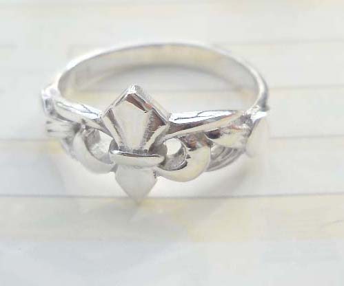 Collectible stamped 925 sterling silver fire ring